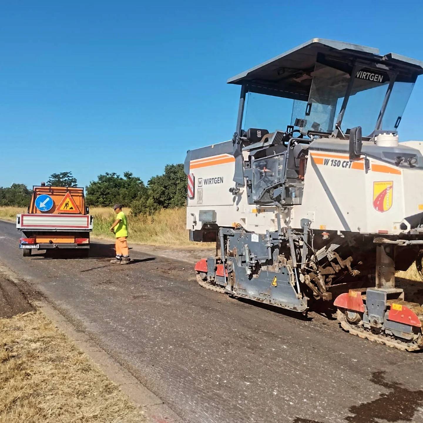 U toku je asfaltiranje puta na deonici Padina – Kovačica